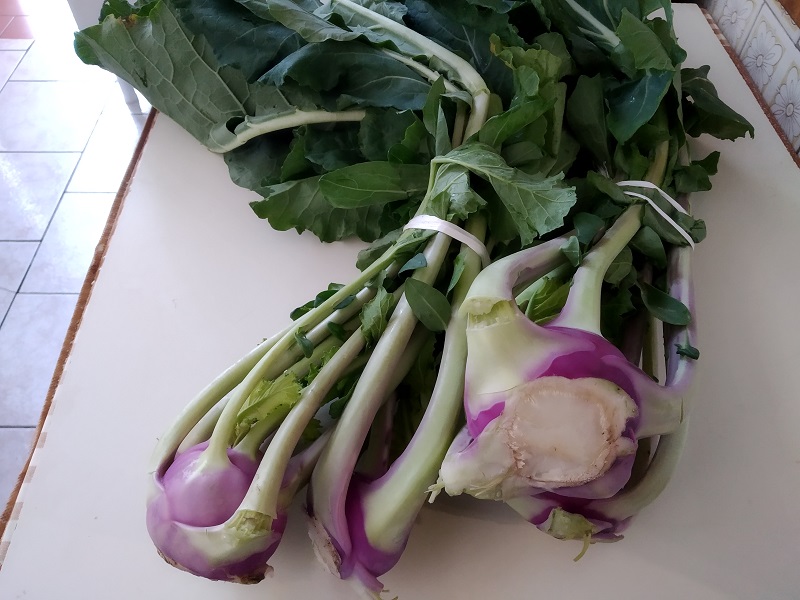 Cavoli e cotenna: un piatto caldo dell'inverno catanese