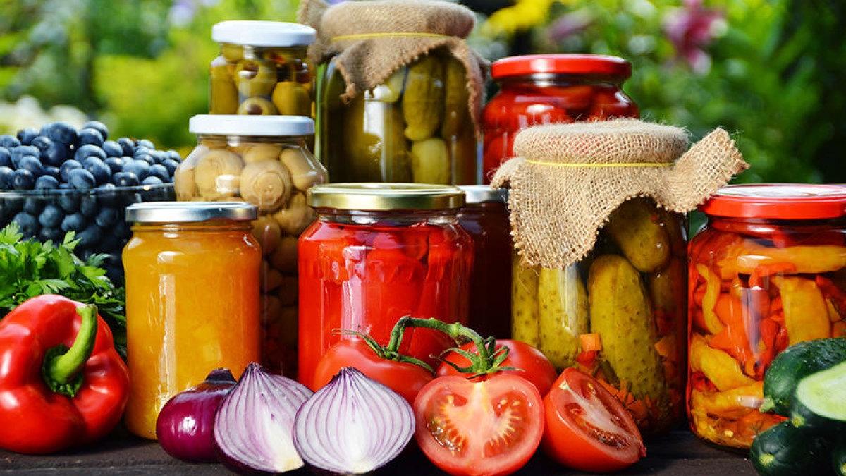 Le conserve, una tradizione oltre la tecnologia - itConflenti
