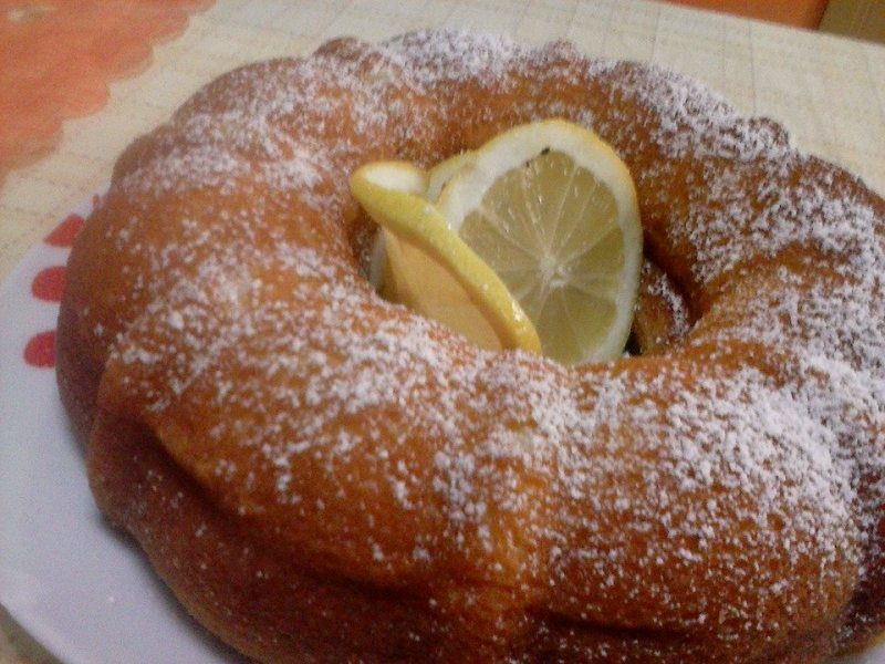 Ciambella al limone...freschissima bontà primaverile!