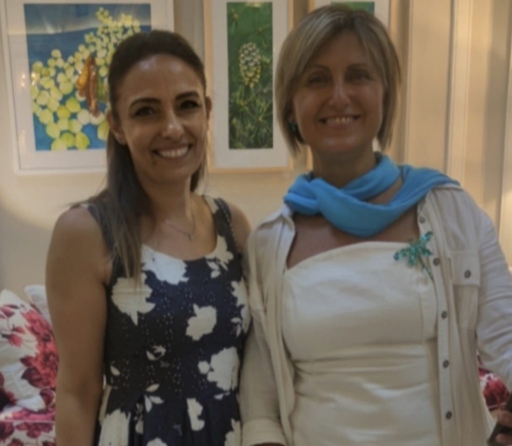 Hello Summer: Anna Galea incanta il pubblico con i suoi dipinti - itMalta