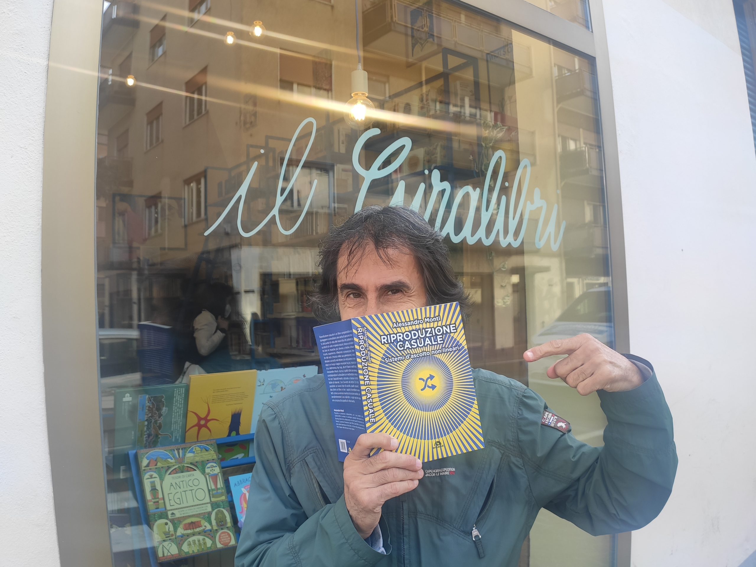 Alessandro Monti, musica e parole tutt'altro che casuali